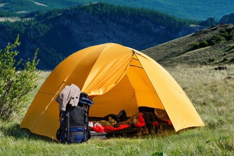 Übernachten im Zelt: Die besten Tipps fürs Camping - freenet.de