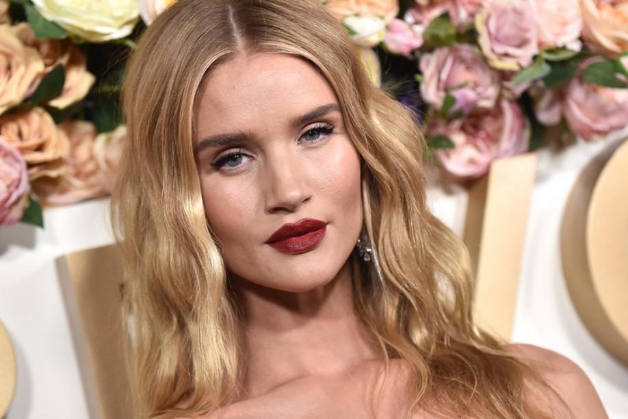 Wine Stained Lips: So gelingt der Beauty-Trend Rotwein-Lippen - freenet.de