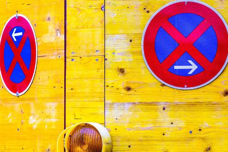 Wo ist Halten verboten?: Hier dürfen Sie mit dem Auto nicht halten ...