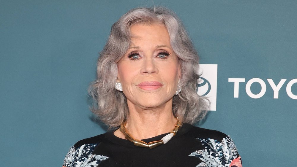 Jane Fonda überrascht mit neuer Frisur bei den EMA Awards