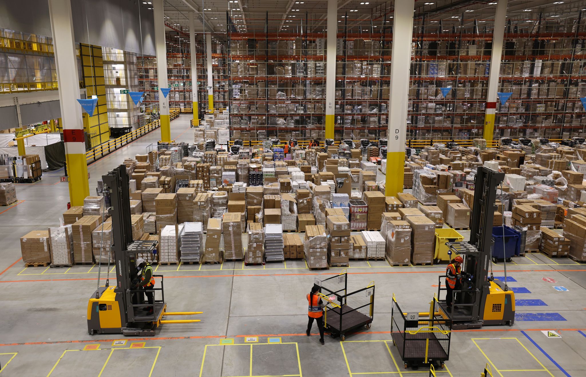 Amazon erhöht Einstiegslöhne in der Logistik