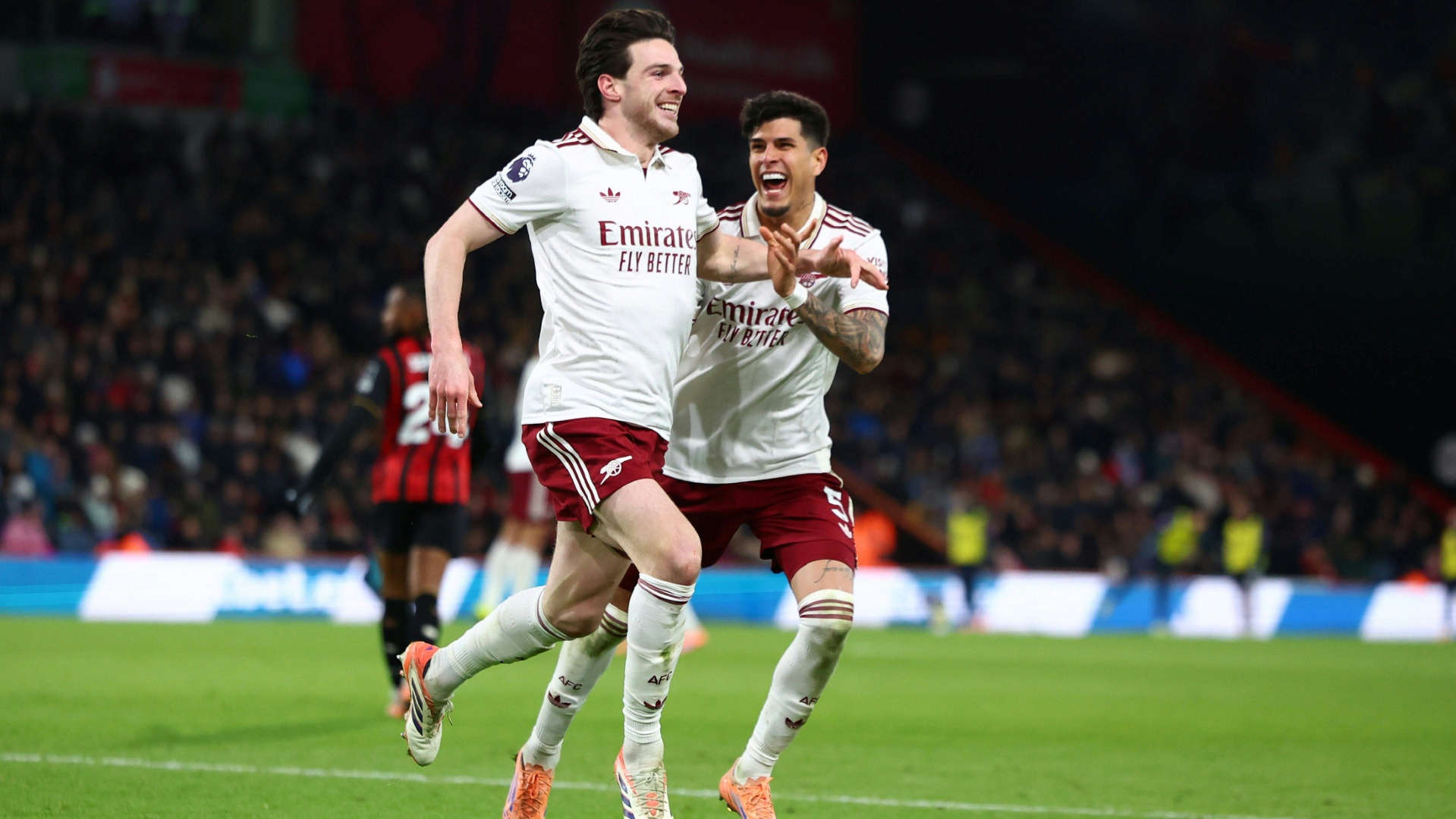 Doppelpack Rice: Arsenal baut Tabellenführung aus